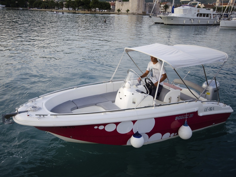 Lexia Saona 20 + Honda 130 – Fun4u Charter