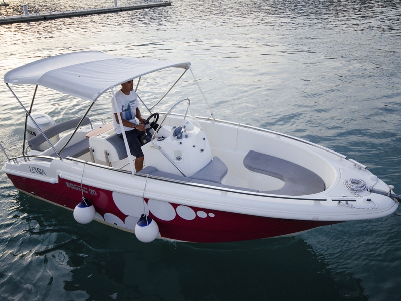 Lexia Saona 20 + Honda 130 – Fun4u Charter